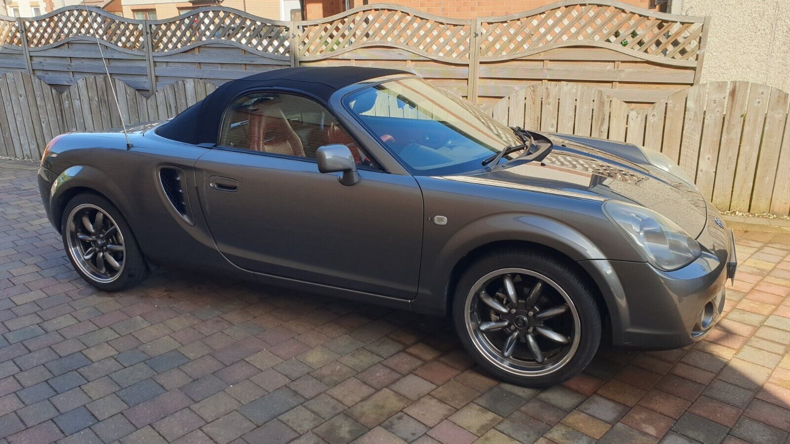 Toyota MR2 MK3 Roadster, Sable Grey. For Sale (2005) for £2950.0