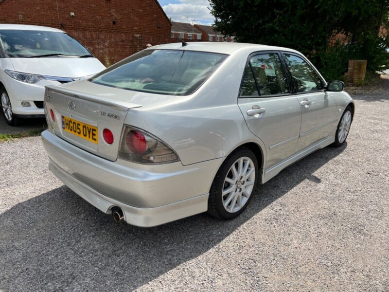 2005 Lexus is200 SE full leather and satnav For Sale (2005) for £2999.0