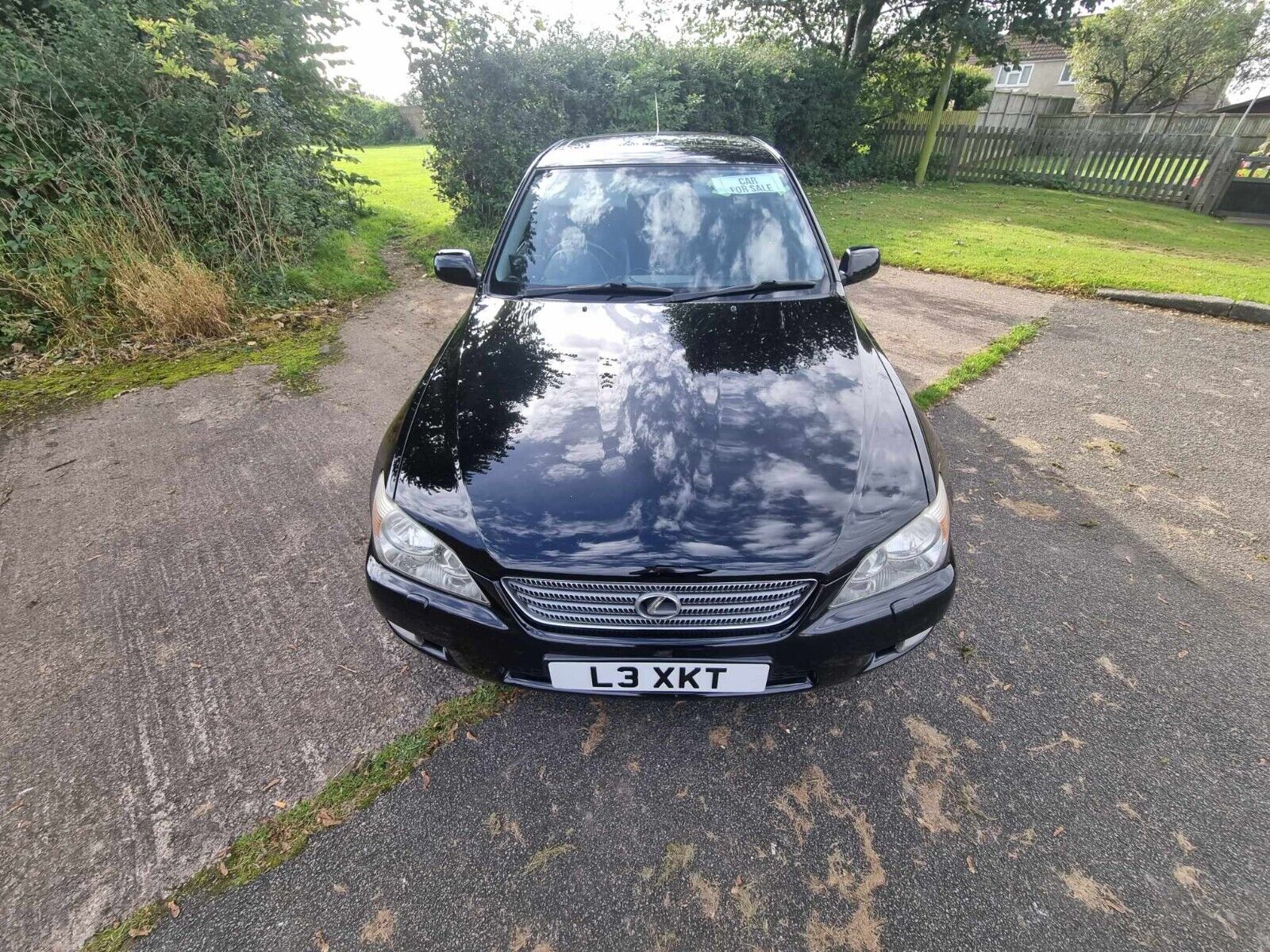LEXUS IS200 2001 2.0 PETROL AUTO. ONLY 58000 MILES RUST FREE SOLID ...